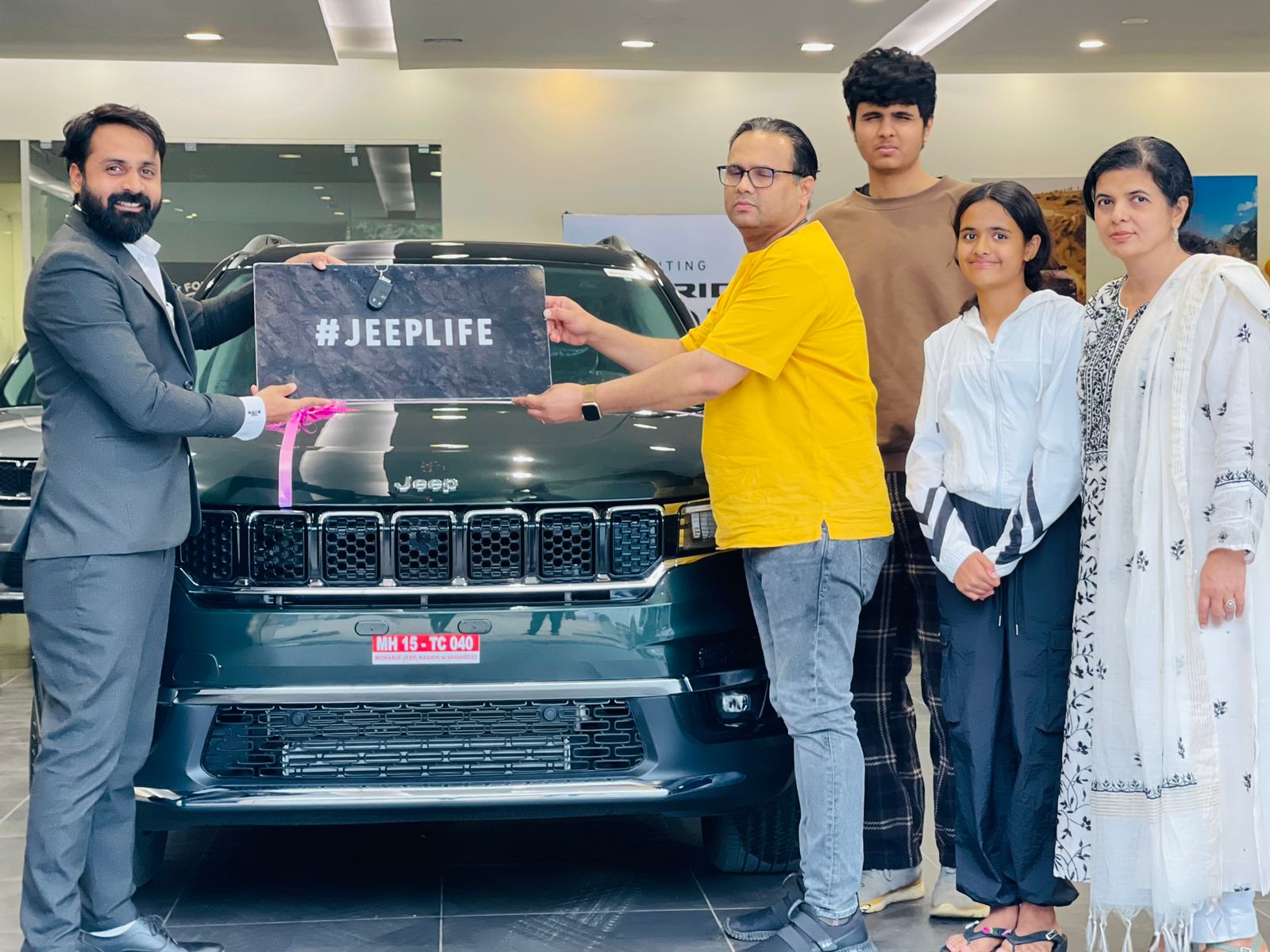 Moharir Jeep Nashik – Authorised Jeep Dealers